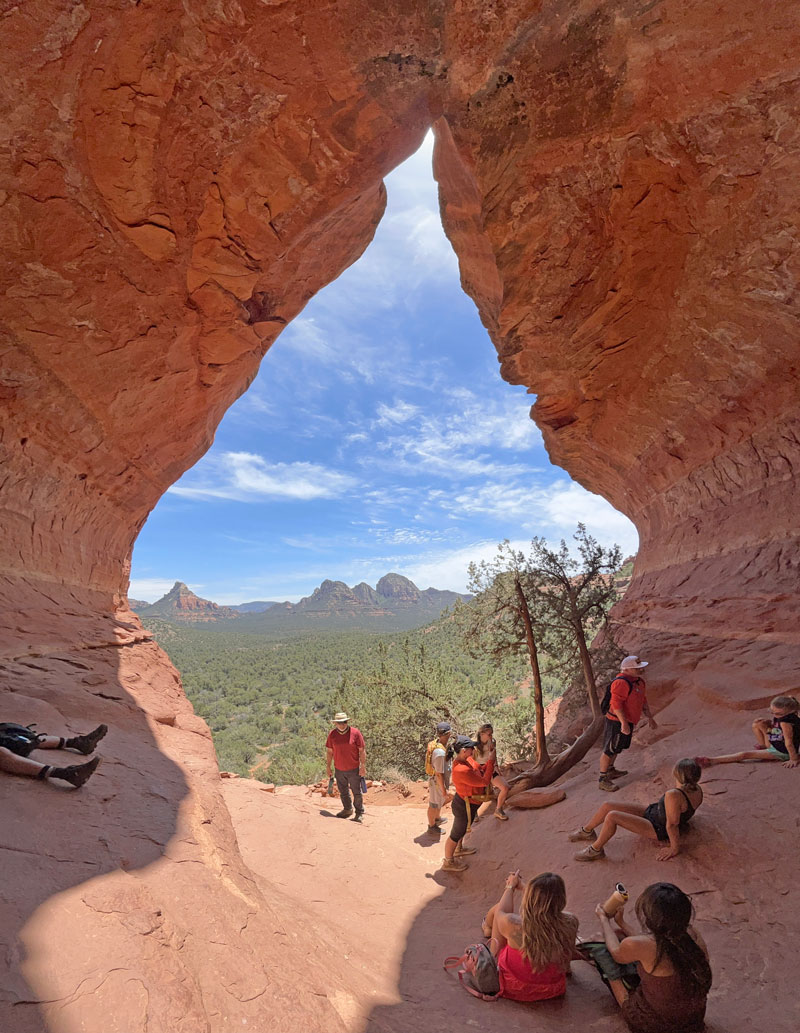 Easy hike to Sedona's Birthing Cave - WildPathsAZ